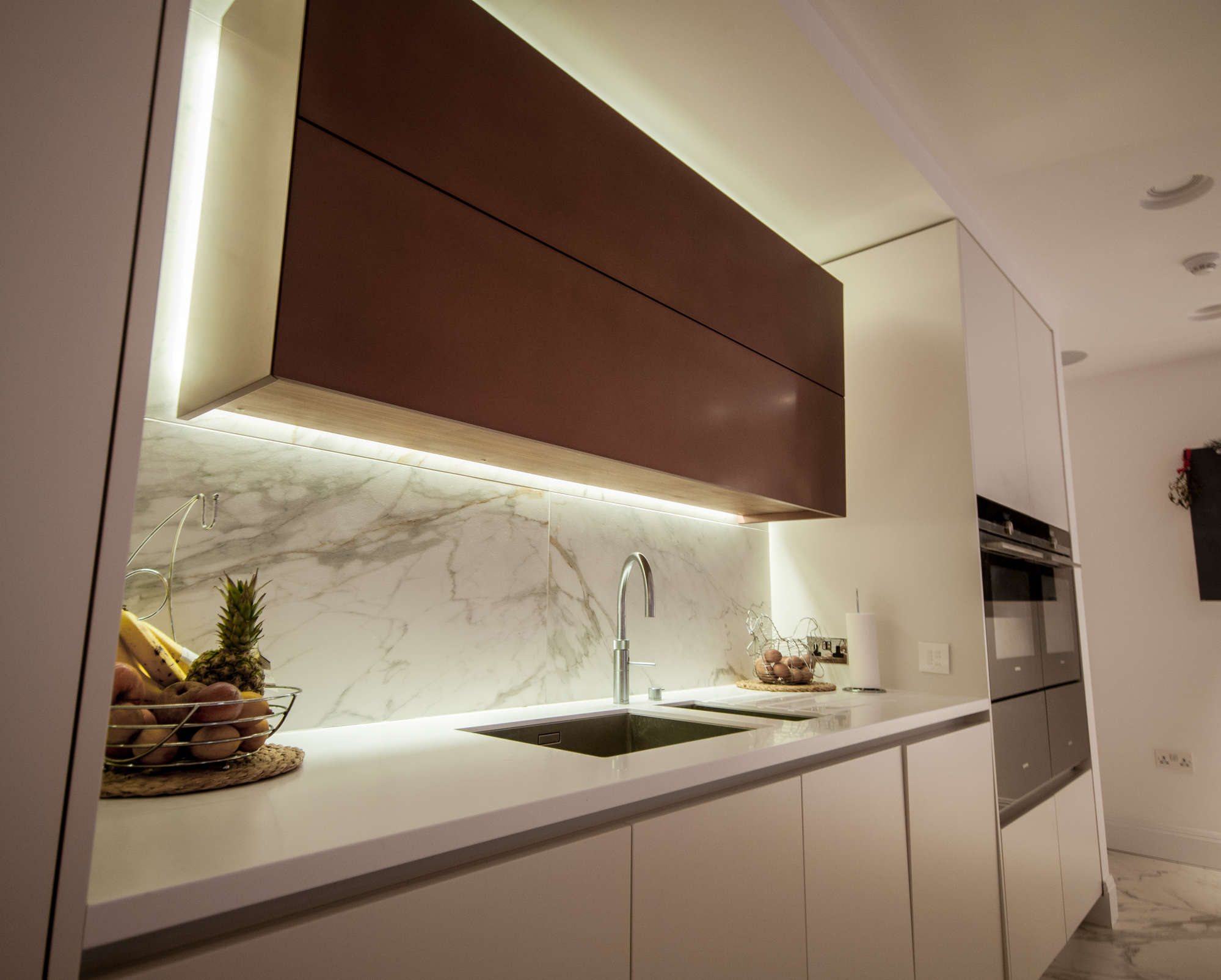 Maxi Recessed Extrusion Profile Anodised Aluminium 2000mm | Mr Resistor ...