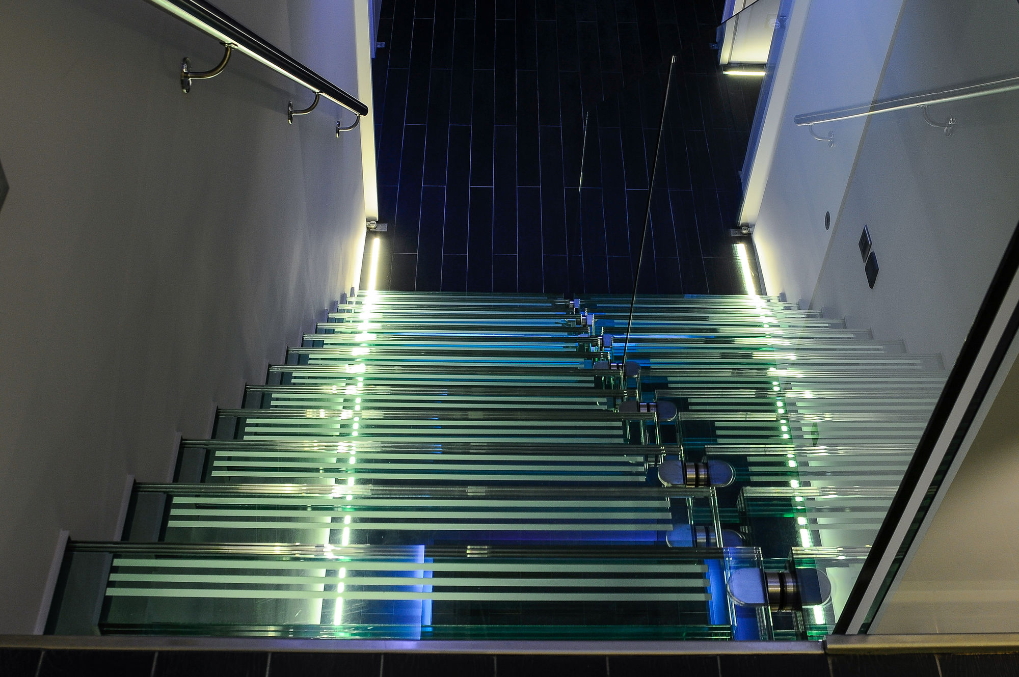 Line HR Recessed Extrusion Profile Aluminium 1070mm | Mr Resistor Lighting