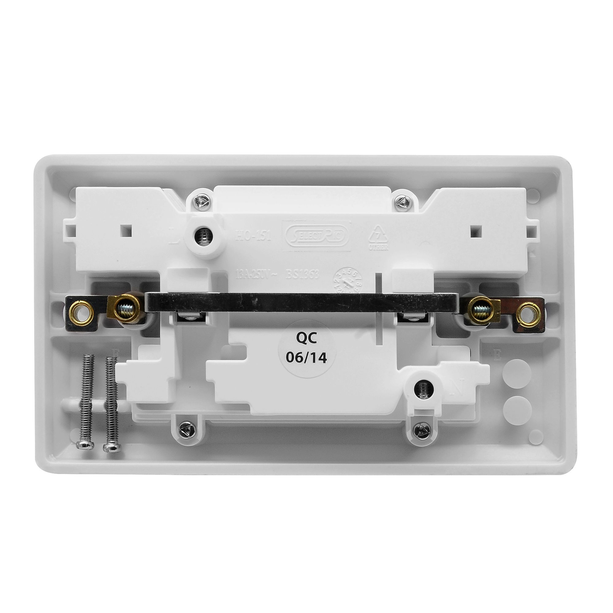 Wall Socket + USB 13 amp switched socket + USB outlet White | Mr ...