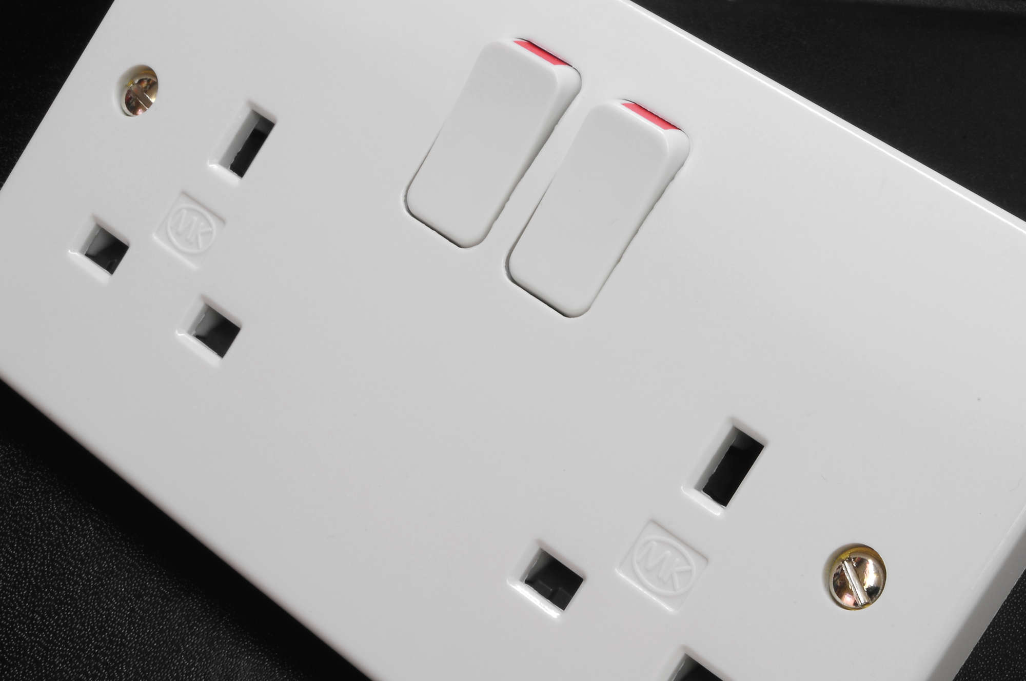 Clock Point Picture Socket Fuse Spur White 2 amps | Mr Resistor Lighting