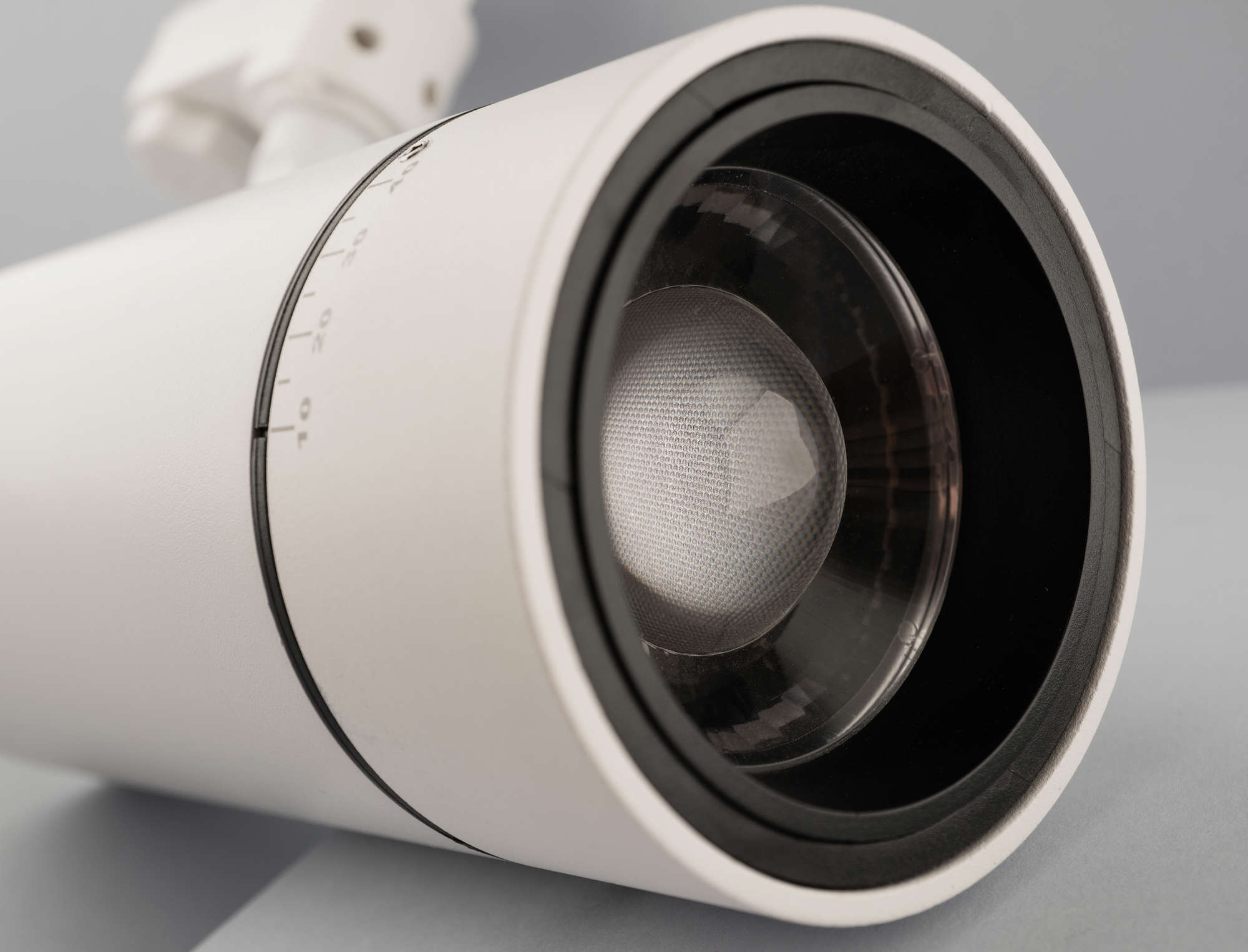 Adjustable Beam 10-45° LED Track 30W White | Mr Resistor Lighting