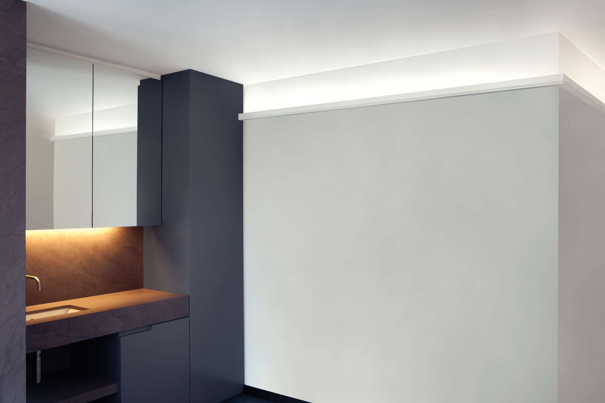 Angular Cornice Coving Moulding Extrusion Profile Plastic 2000mm | Mr ...