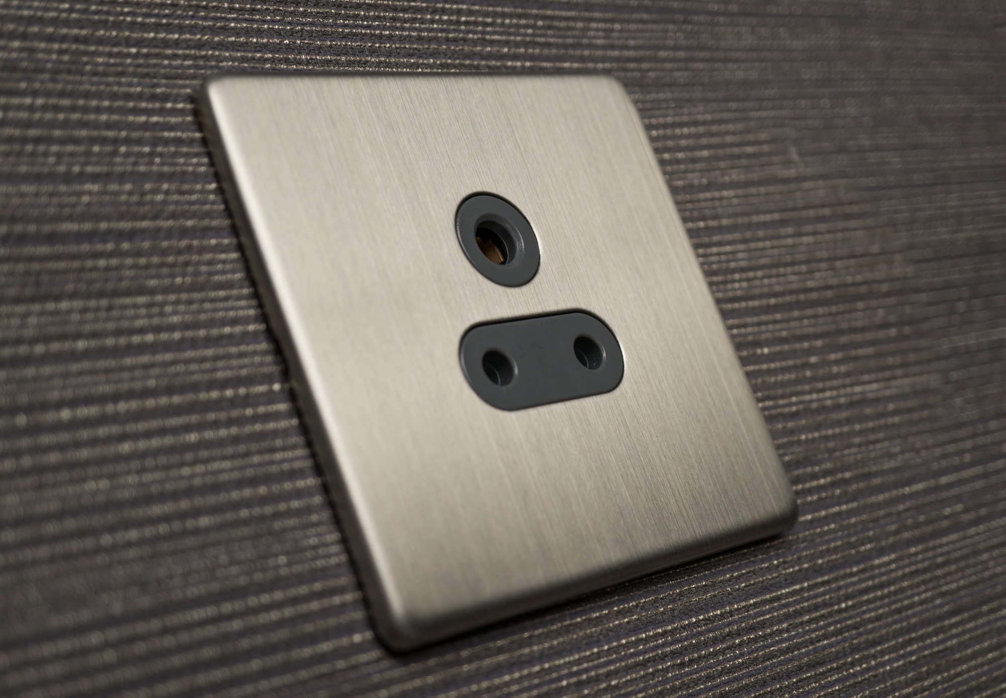 Shaving Socket 1 gang shaver socket Brushed Steel | Mr Resistor Lighting