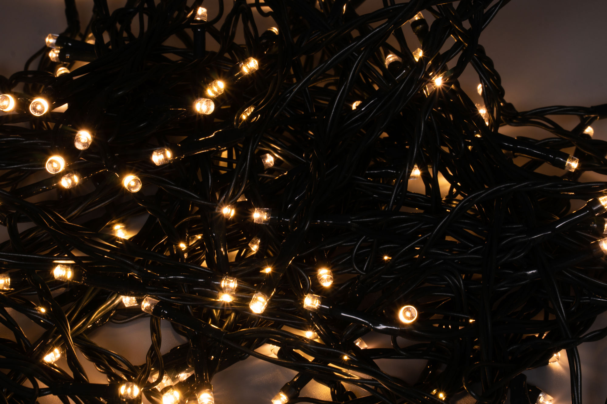 LED Smart Battery 6hr Timer String Fairy Lights 10m, 100 5mm lights ...