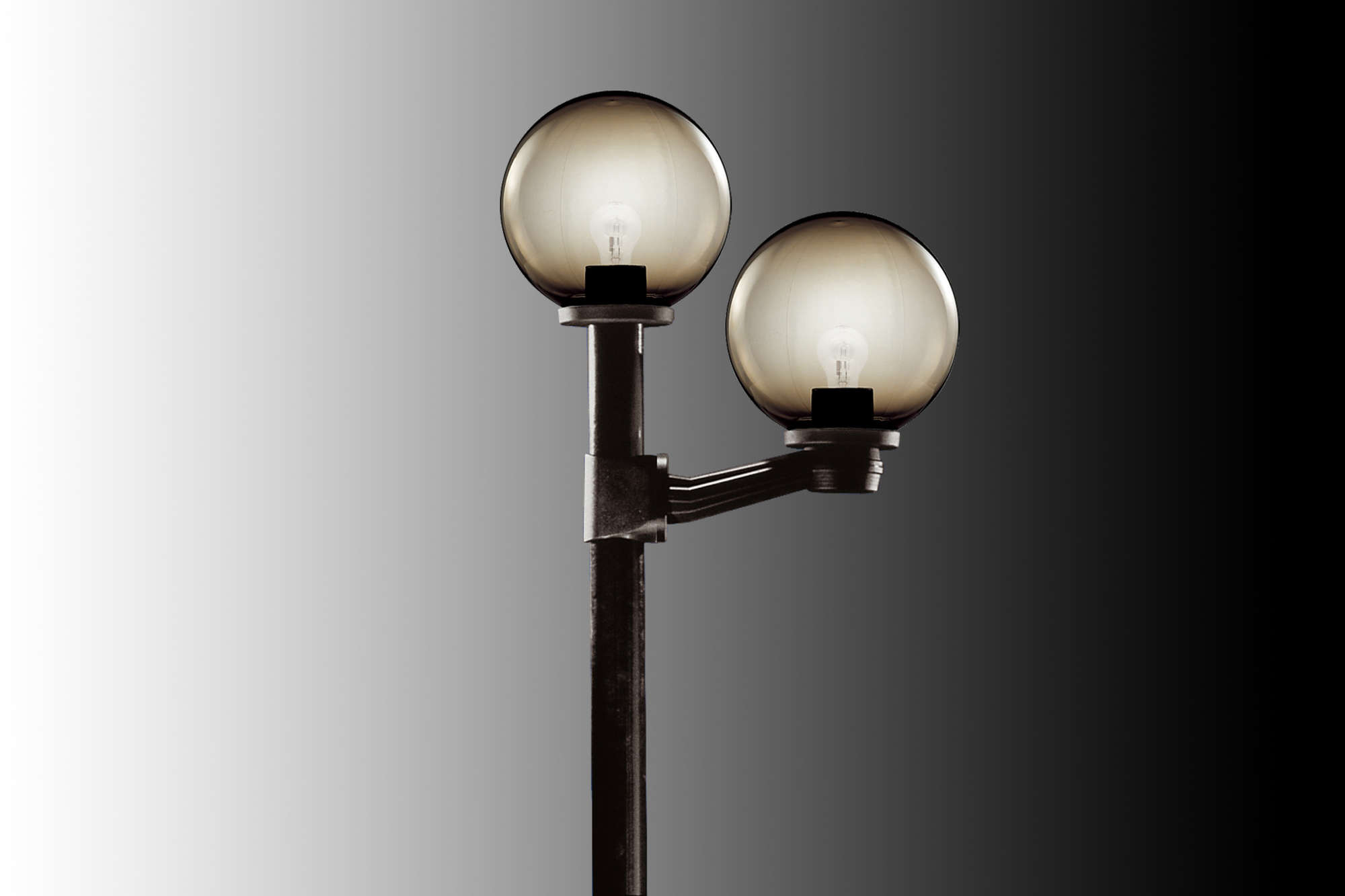 Globe Arm White | Mr Resistor Lighting