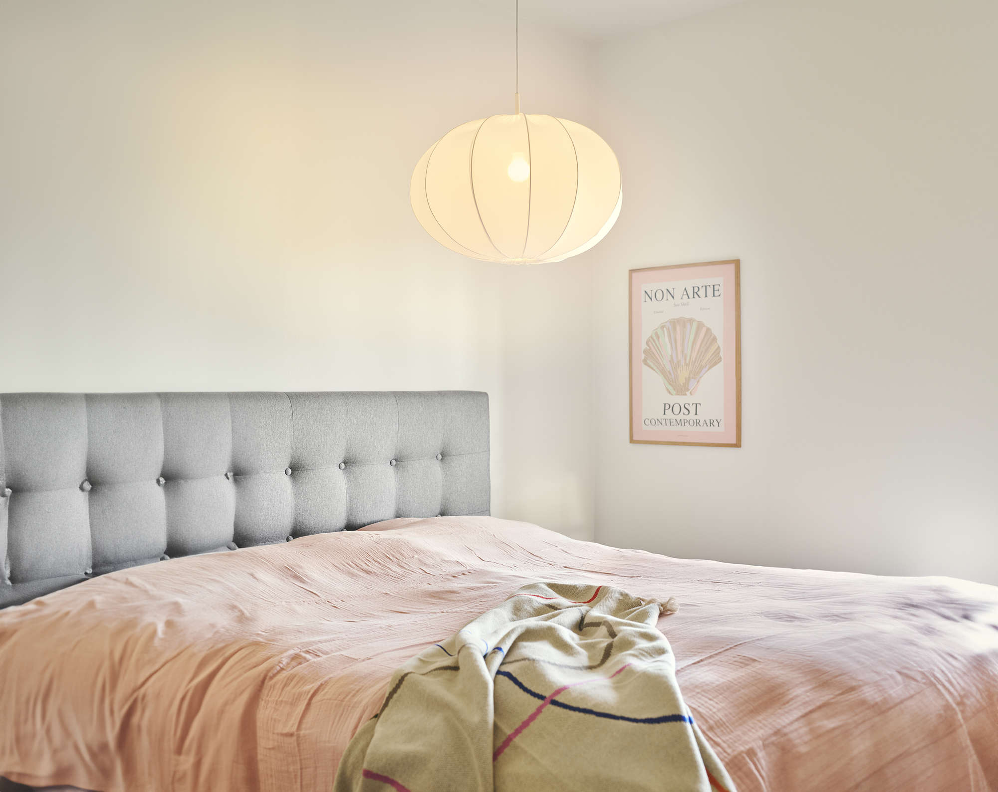 Aeron 60 Pendant Light 40W White | Mr Resistor Lighting