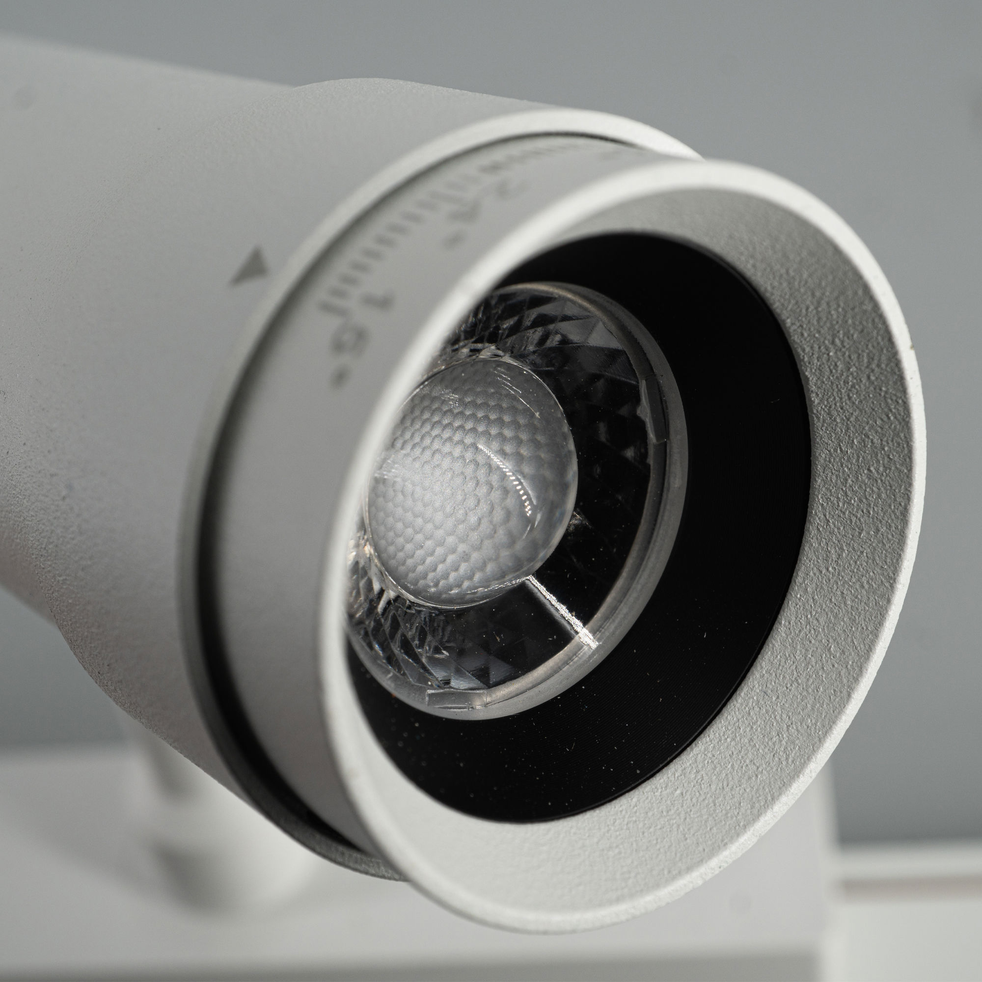 Laser Ultra Slim Magnetic Track LED Adjustable Beam 15-55° Spotlight ...