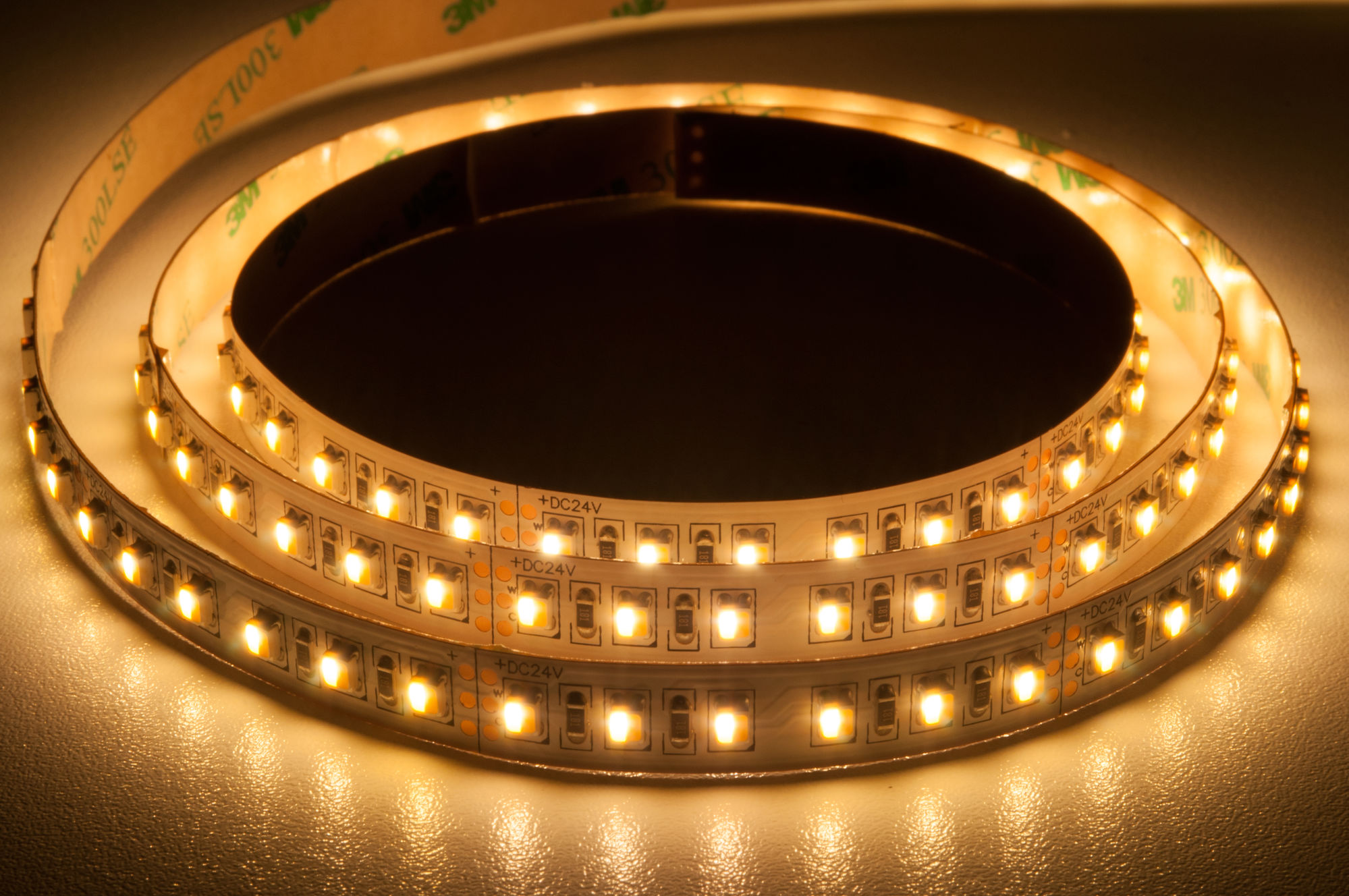 LED Tape Dynamic White 5m Zonik Wifi and Bluetooth Smart Kit 24V 96W ...