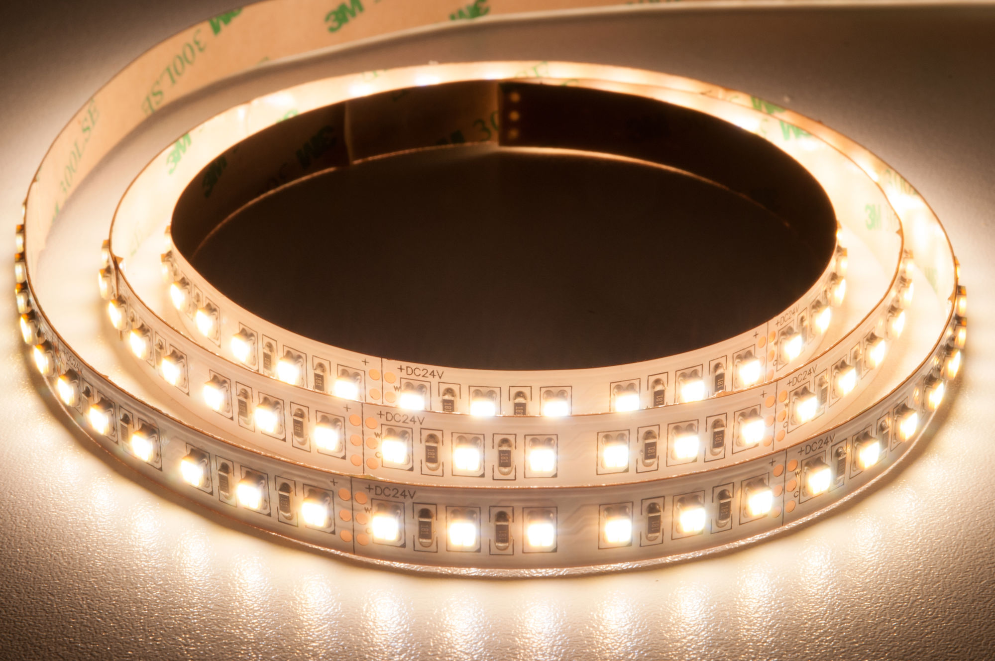 LED Tape Dynamic White 5m Zonik Wifi and Bluetooth Smart Kit 24V 96W ...