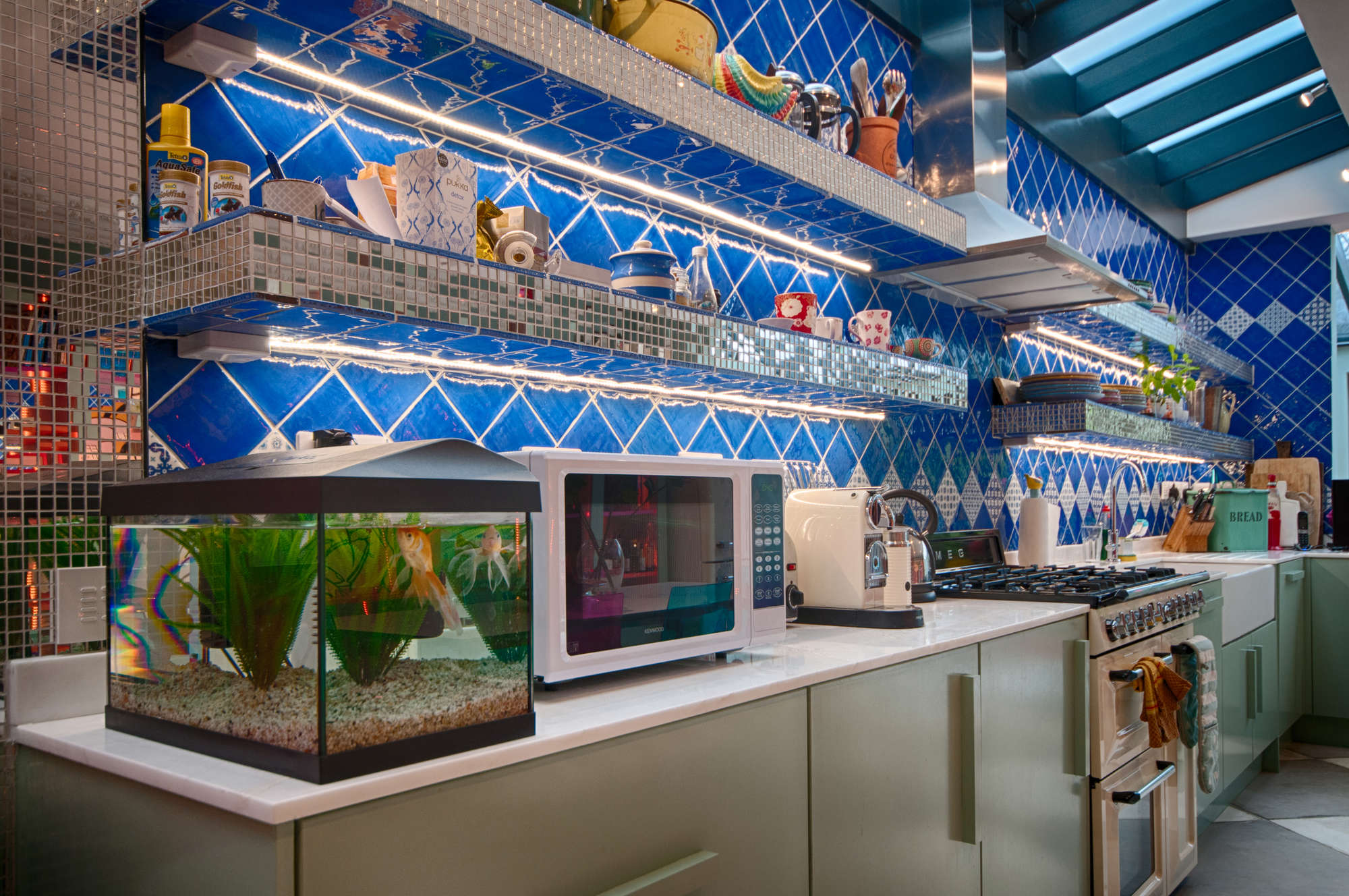 LED Tape Seamless 10m (120xSMD 3528 LEDs/m) 24V 80W (1m=8W) 3400K Warm ...