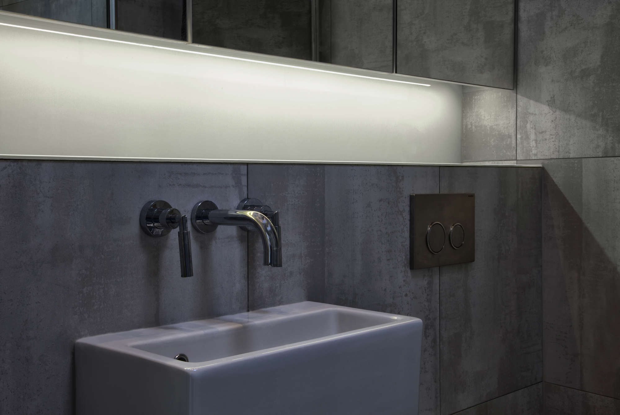 LED Tape Seamless 10m (120xSMD 3528 LEDs/m) 24V 80W (1m=8W) 3400K Warm ...